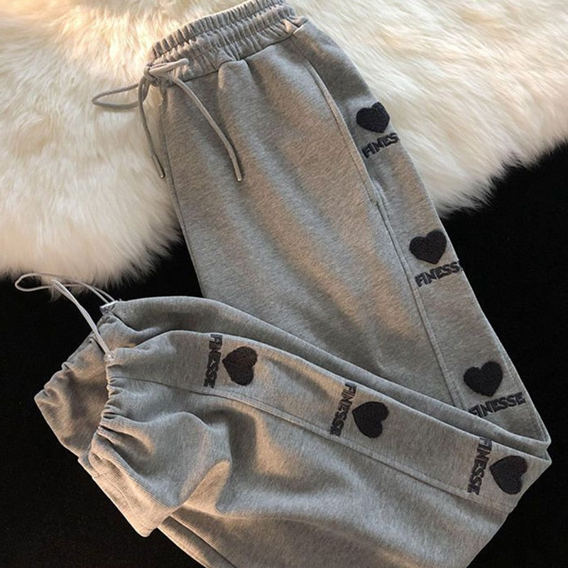 Heart Embroidery Sweatpants – Juneptune