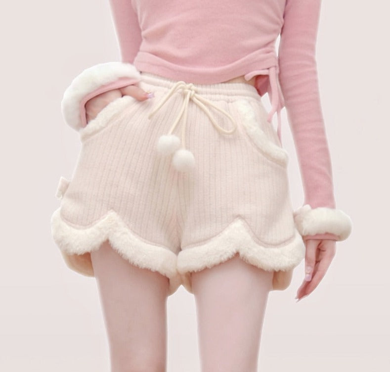 Dollette Fluffy Shorts – Juneptune